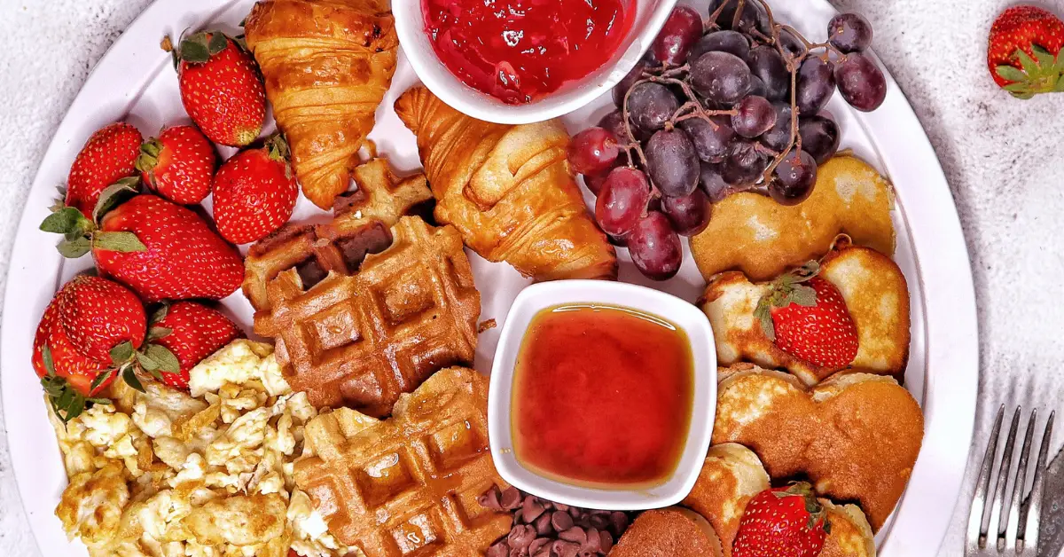 26 Easy Fall Breakfast Recipe Ideas - Go Money Mom